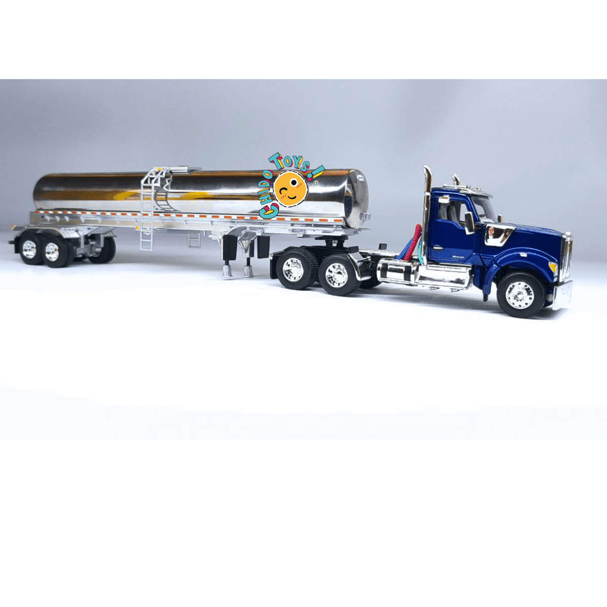 Tráiler Kenworth W990 con Pipa Cromada 1:64 DCP – Modelo Diecast de Co ...
